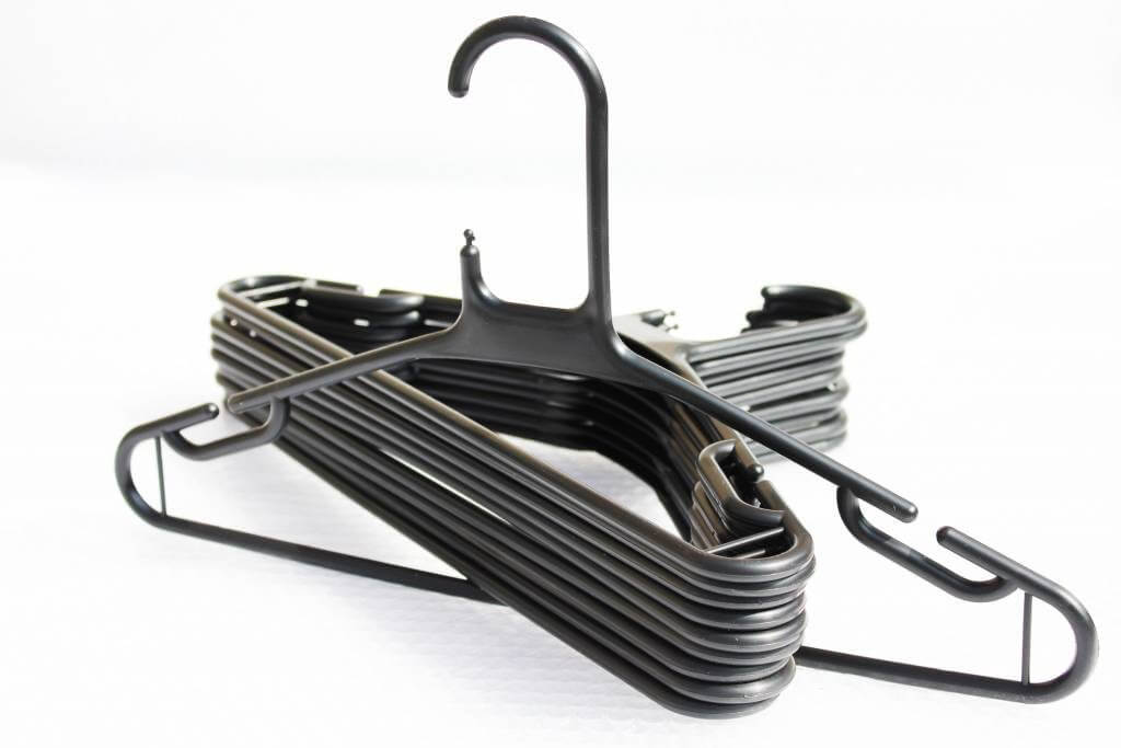 Super Jumbo Heavy Duty hangers with Strengthen Bar – Black | Hangersrus