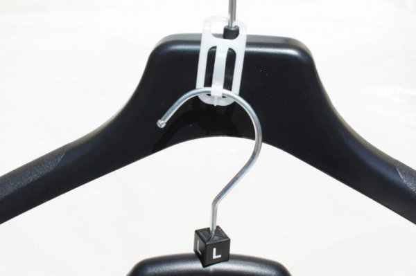 Plastic Space Saving Connectors – Coat Hanger Connectors | Hangersrus